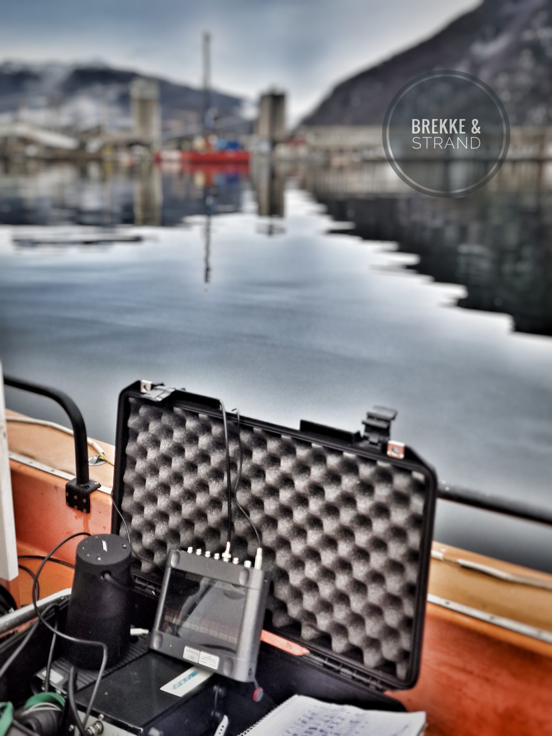 Brekke & Strand går under vann